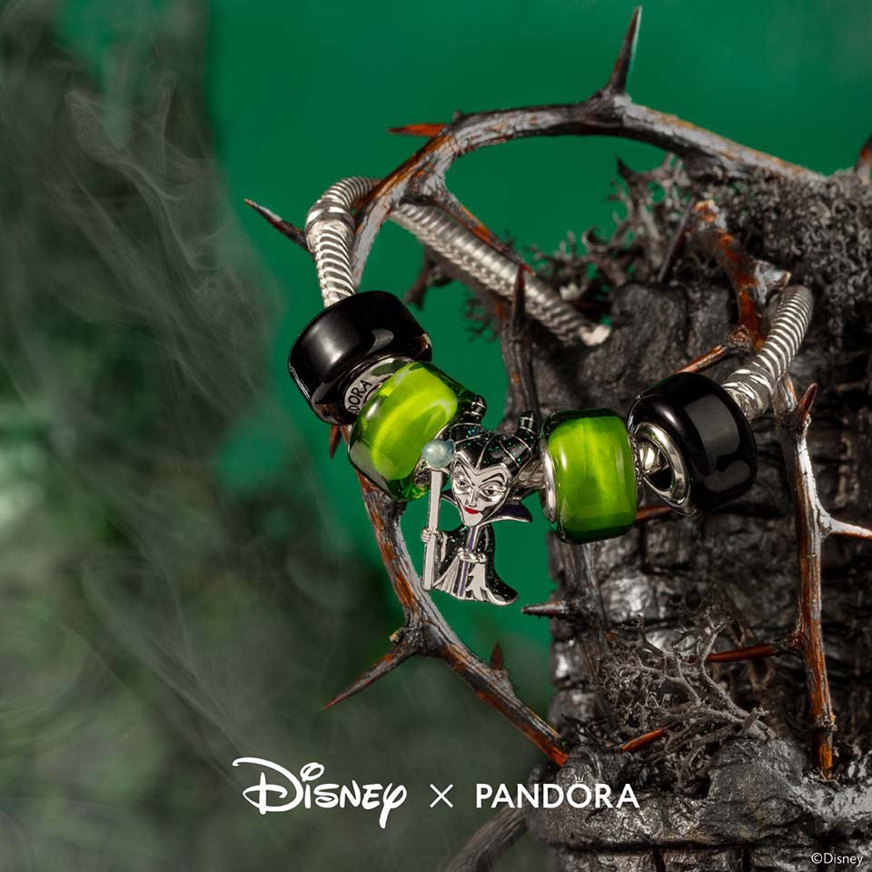 Новинка от ювелирной компании PANDORA: украшения Villains из коллекции ...