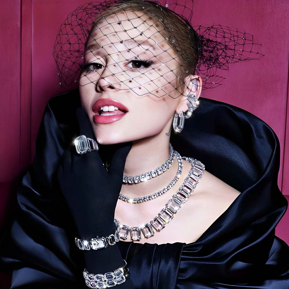 Рекламная кампания Swarovski x Ariana Grande - повторяем звездные образы